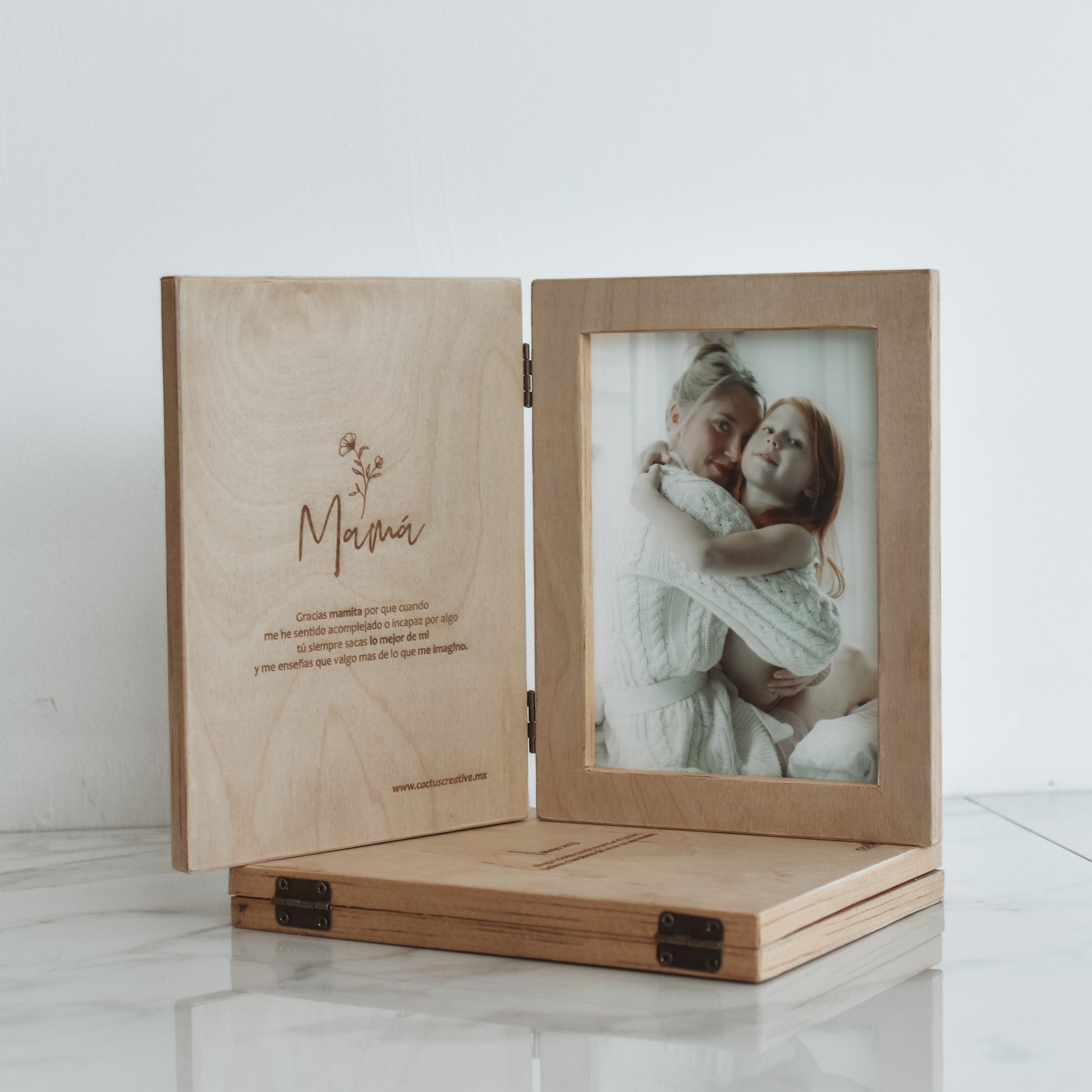 Book Frame – cactuscreativemx